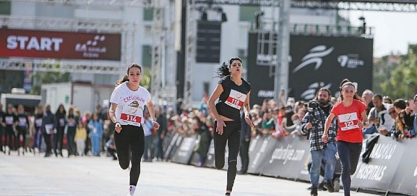 RUNTALYA'da bebekler, minik adımlar ve yüksek topuklar yarıştı ... RUNTALYA'da bebekler, minik adımlar ve yüksek topuklar yarıştı ...